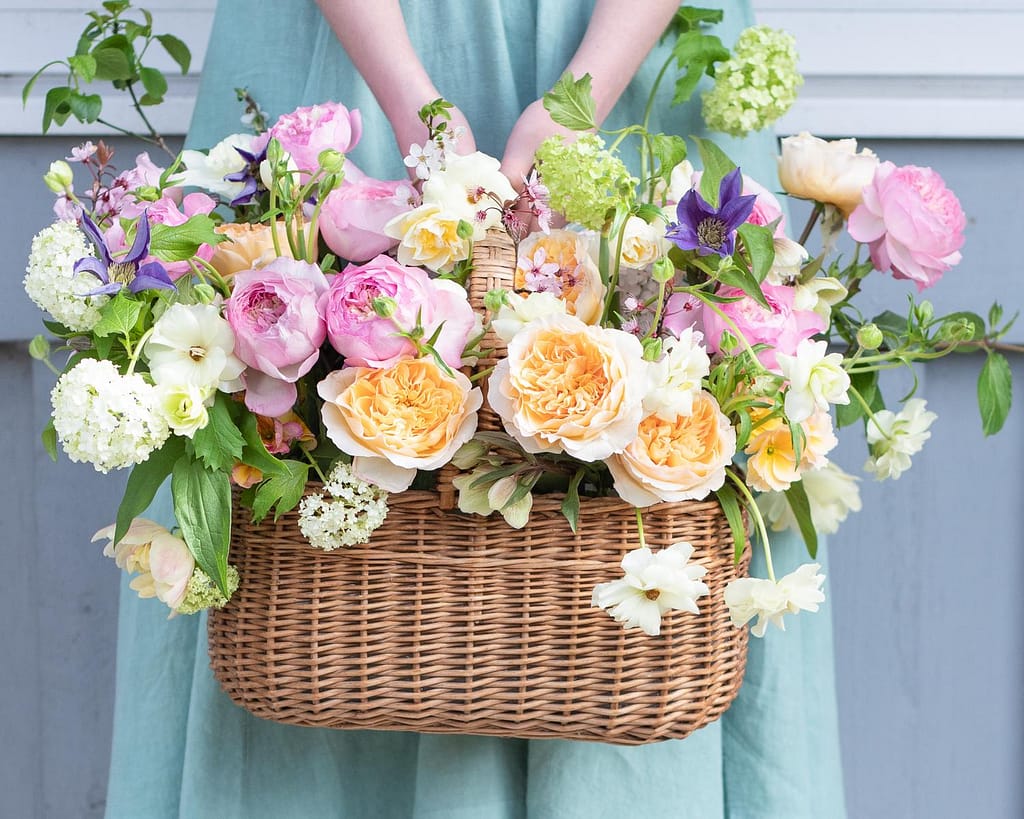 Inspiring Spring Floral Ideas - David Austin Wedding and Event Roses