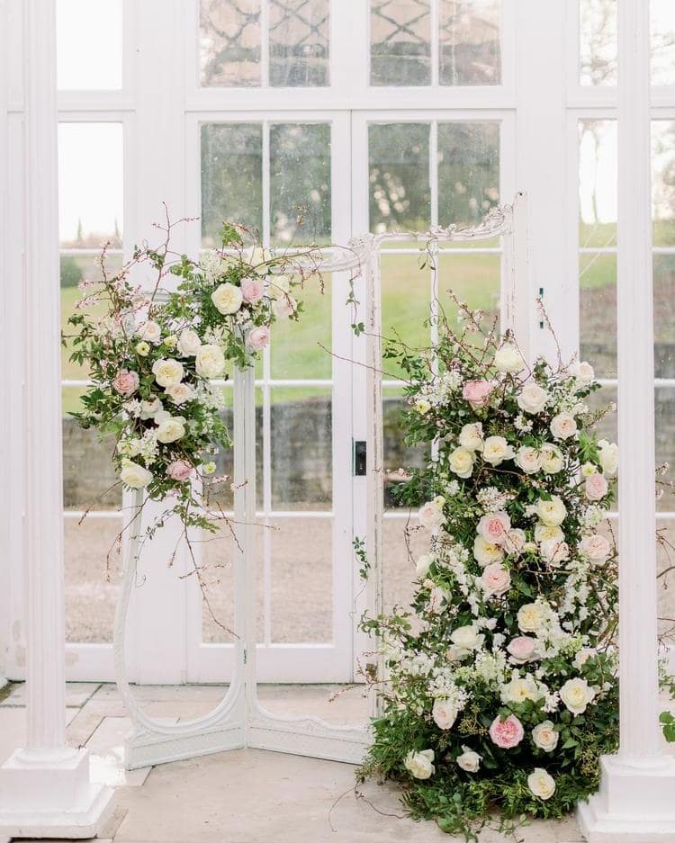 Traditional Wedding Inspiration with White and Pink Roses - David ...