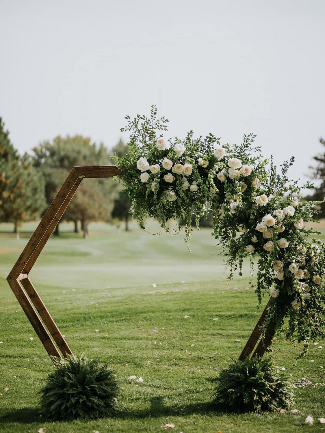8 Outdoor Wedding Ceremony Styles - David Austin Wedding and Event Roses