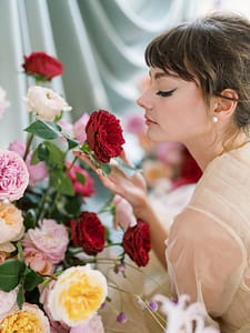 Tess, The Ultimate Red Rose - David Austin Wedding and Event Roses