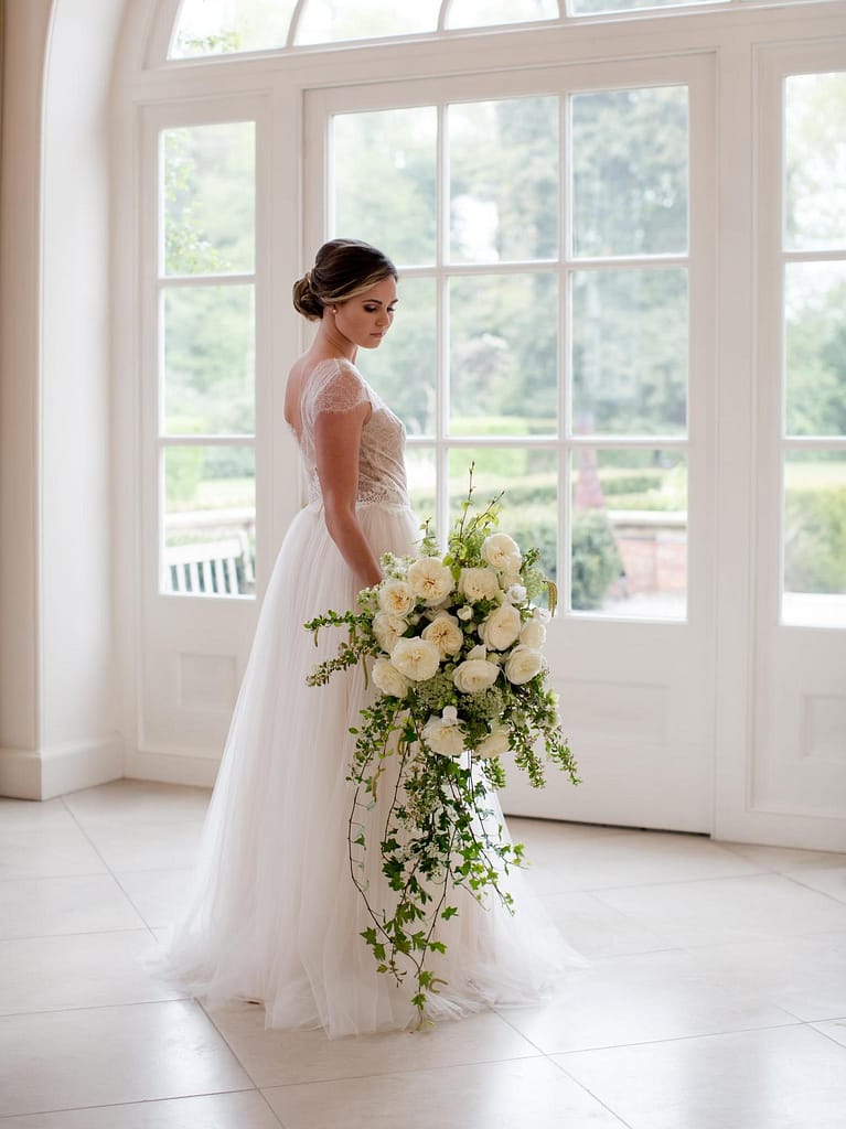 Wedding Bouquet Shapes Explained - David Austin Wedding and Event Roses