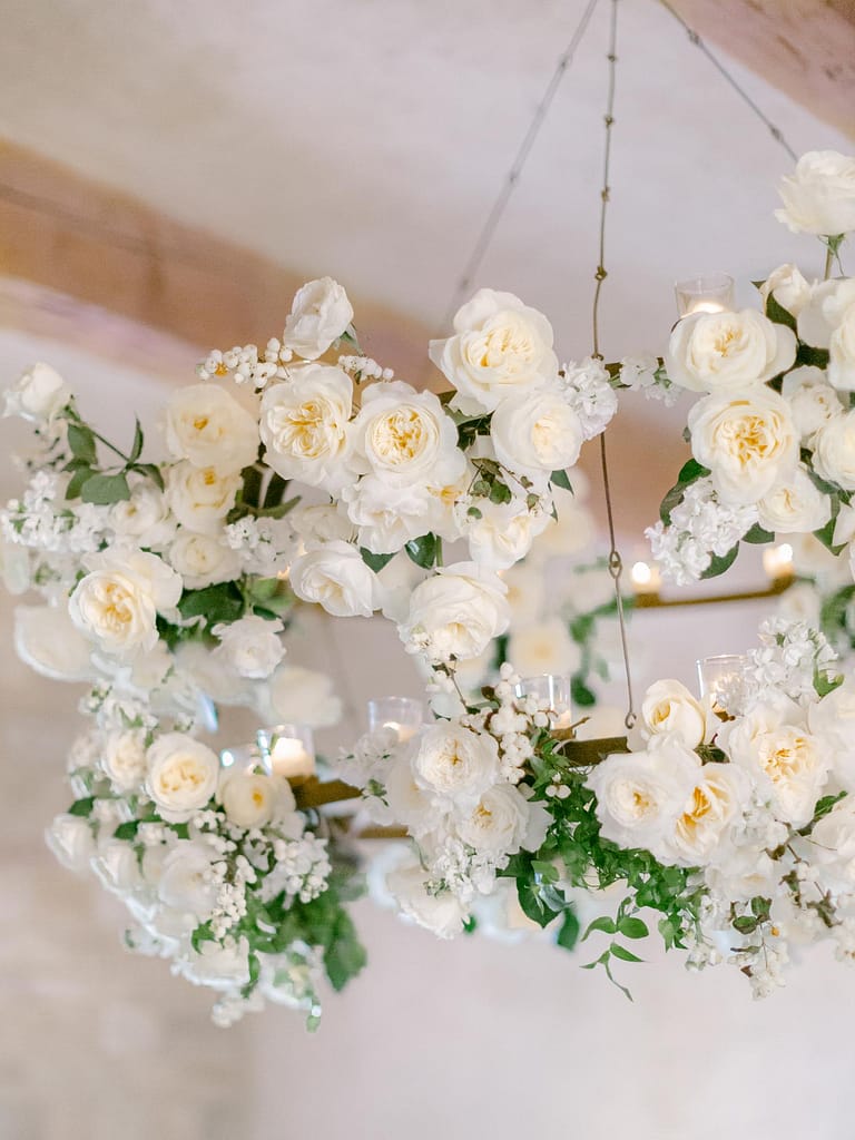 20 Creative Ways to use Roses in Your Wedding Décor - David Austin ...