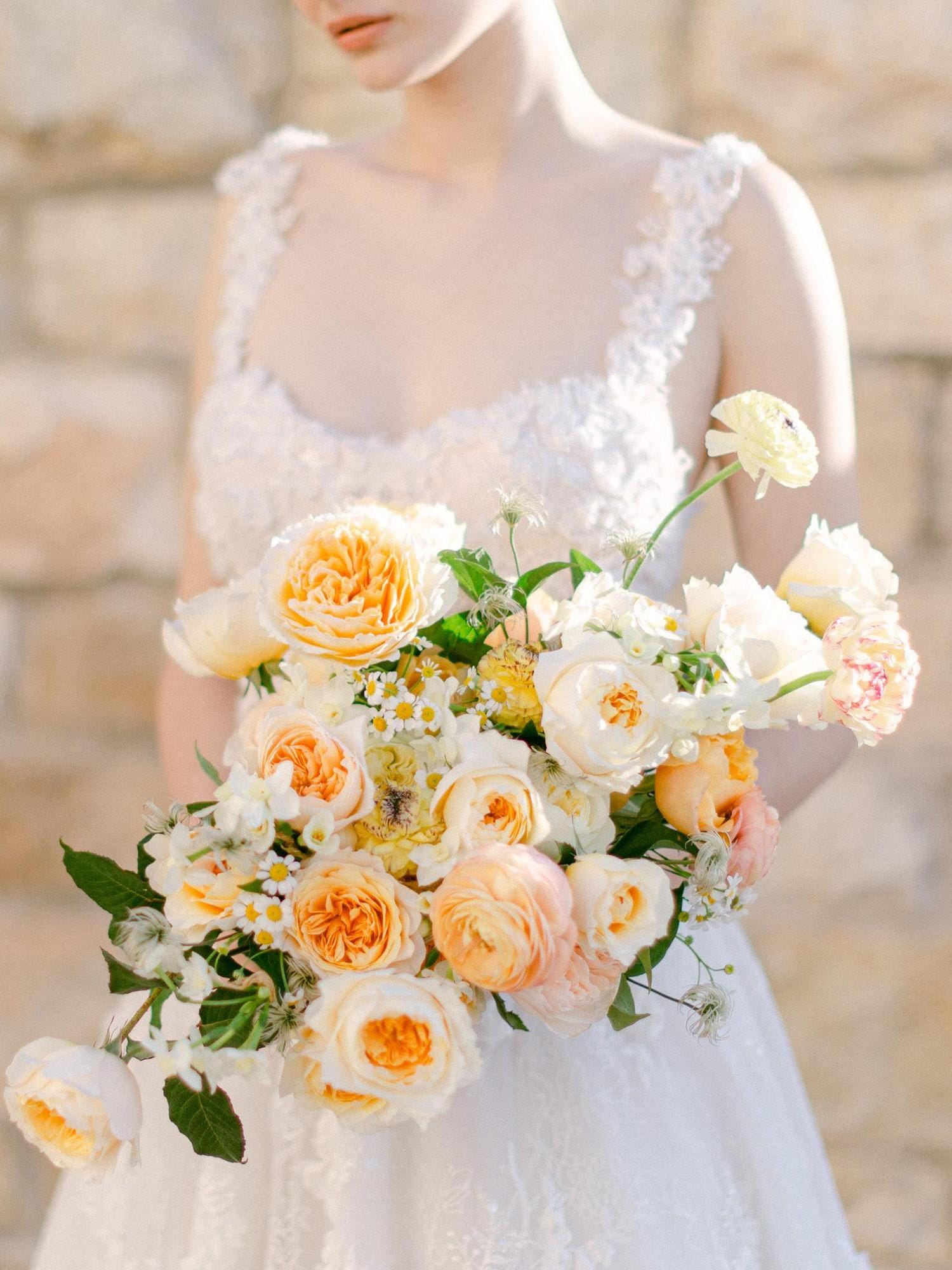 10 Inspiring Rose Wedding Bouquets For Any Season - David Austin ...