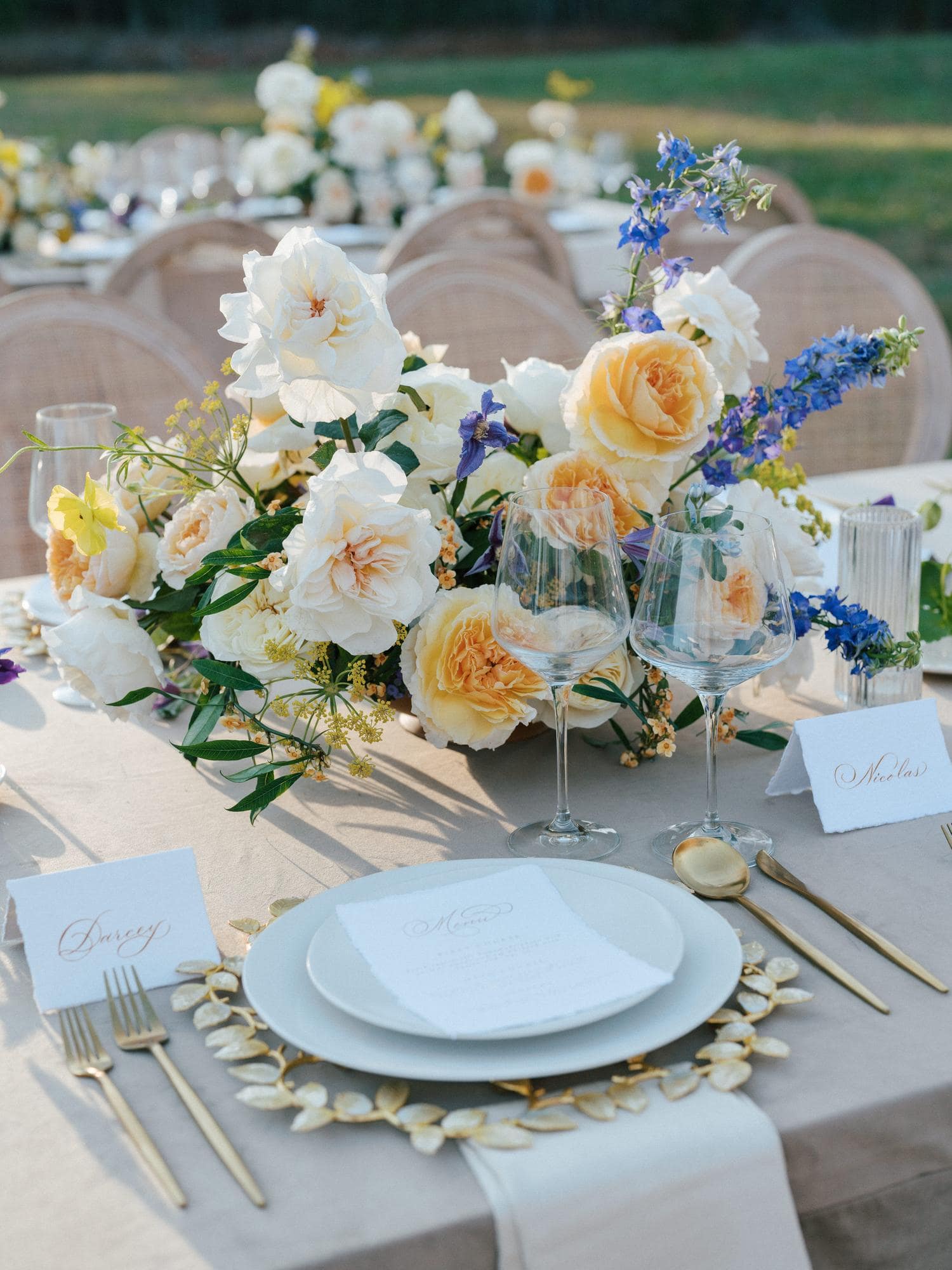 Outdoor Wedding Receptions - David Austin Wedding and Event Roses