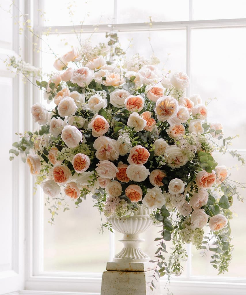 Wedding Urns - David Austin Wedding and Event Roses