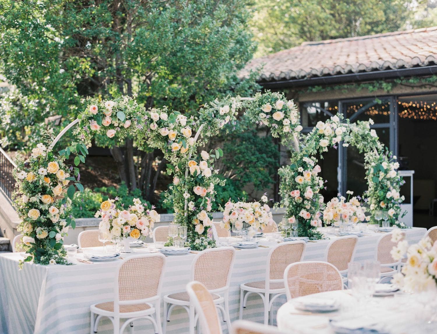 Welcome Dinner in Provence with Fresh and Playful Styling